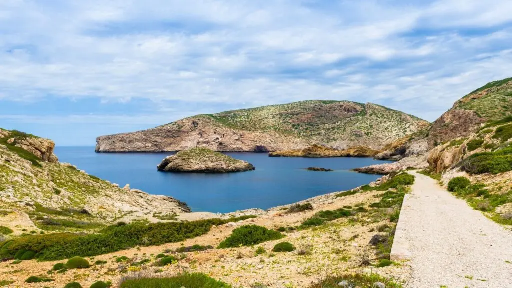 Se puede visitar la isla de cabrera | Exoticviajes.com